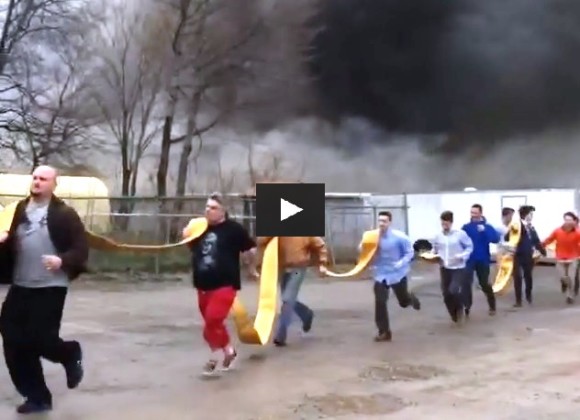 Arrival video from Alexandria, Virginia apartment fire - Statter911