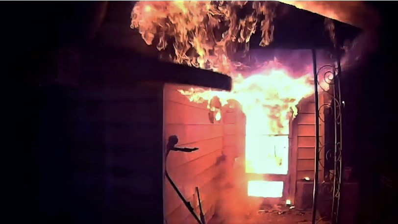 Pre-arrival video: New Jersey two-alarm house fire - Statter911