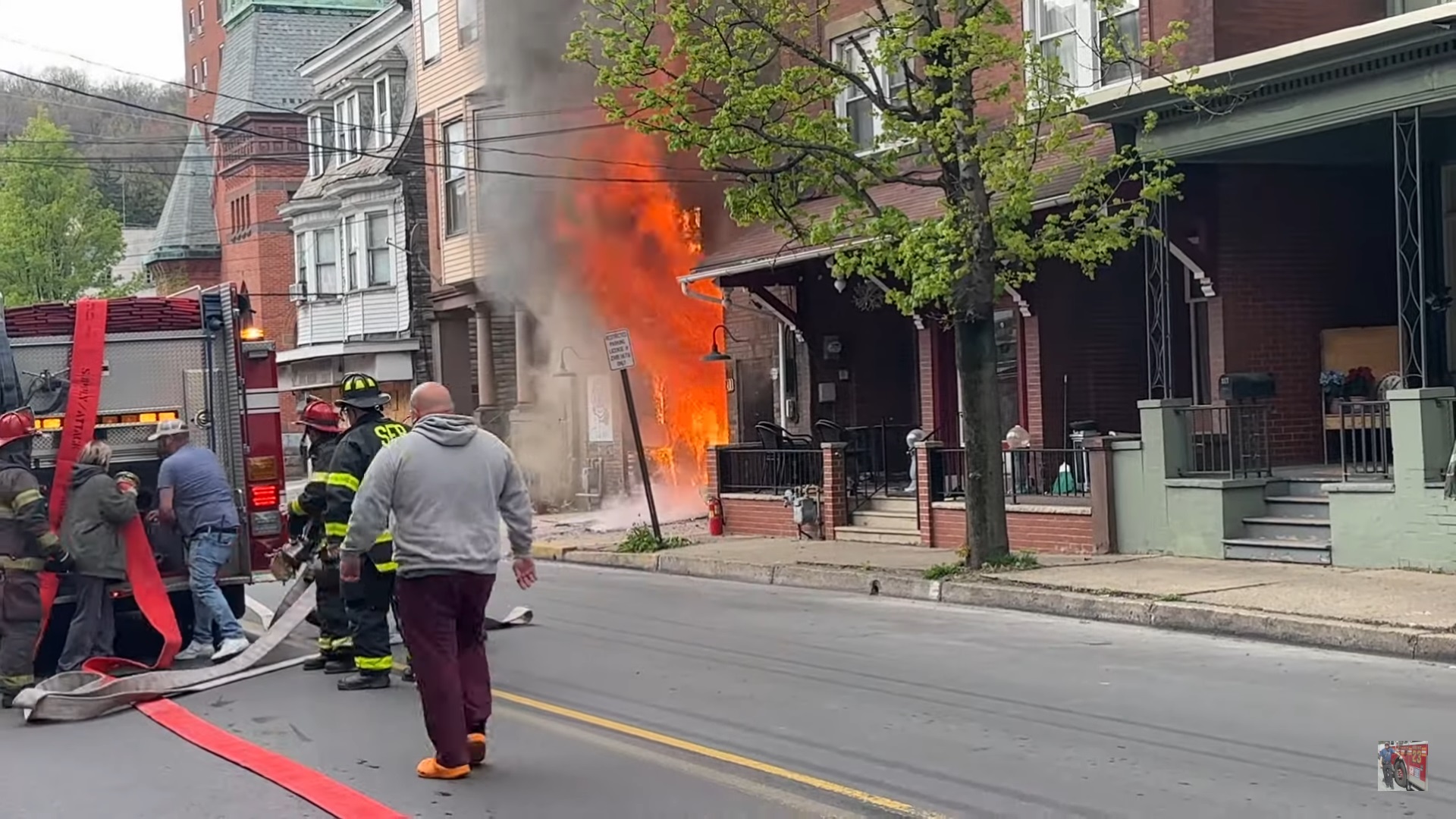 Early video as firehouse turned into a wine bar burns in Pennsylvania ...