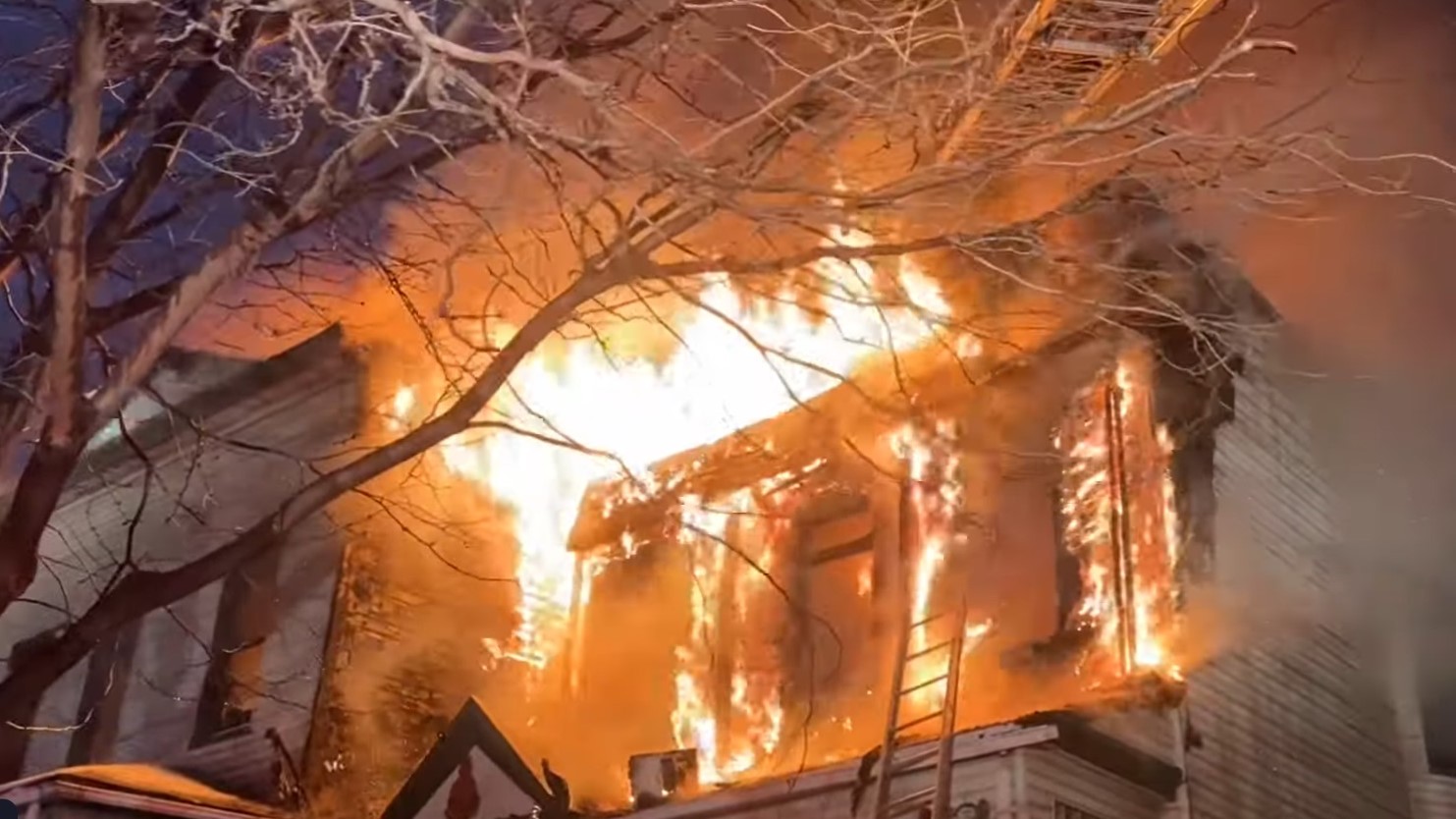 Video & radio traffic: FDNY deadly Buddhist temple fire with evac ...