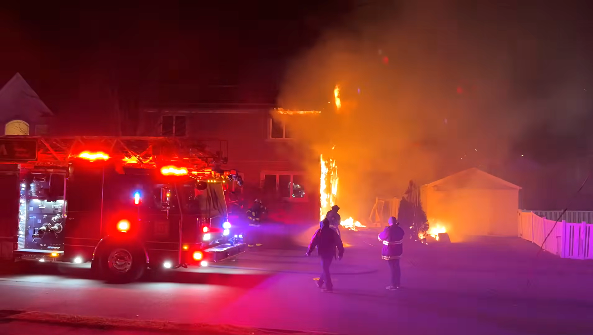 Pre-arrival video: New Jersey two-alarm house fire - Statter911